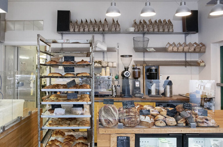 本日10月4日はシナモンロールの日！【2023年版】北欧で食べられるお勧めシナモンロールまとめ！ | LifTe 北欧の暮らし